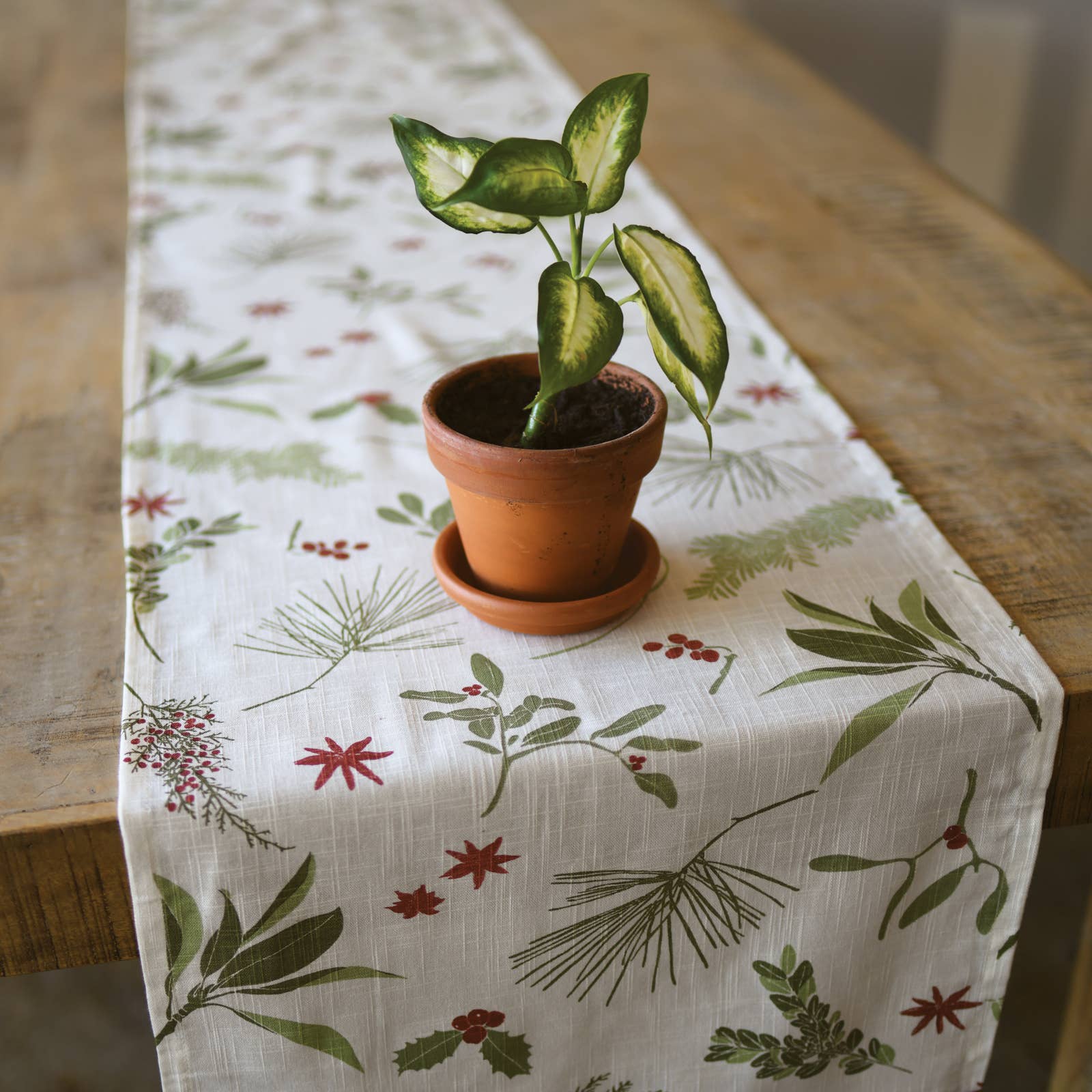 Boughs + Berries Organic Table Runner – Hydrangea Home